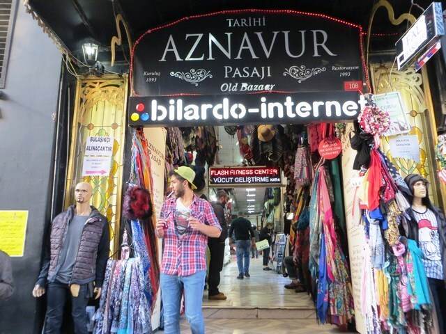 Aznavur Pasajı - Ne Nerede