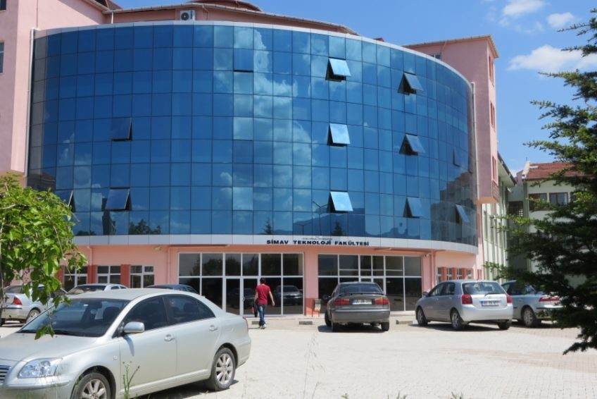 Dumlupınar Üniversitesi Simav Meslek Yüksekokulu - Ne Nerede