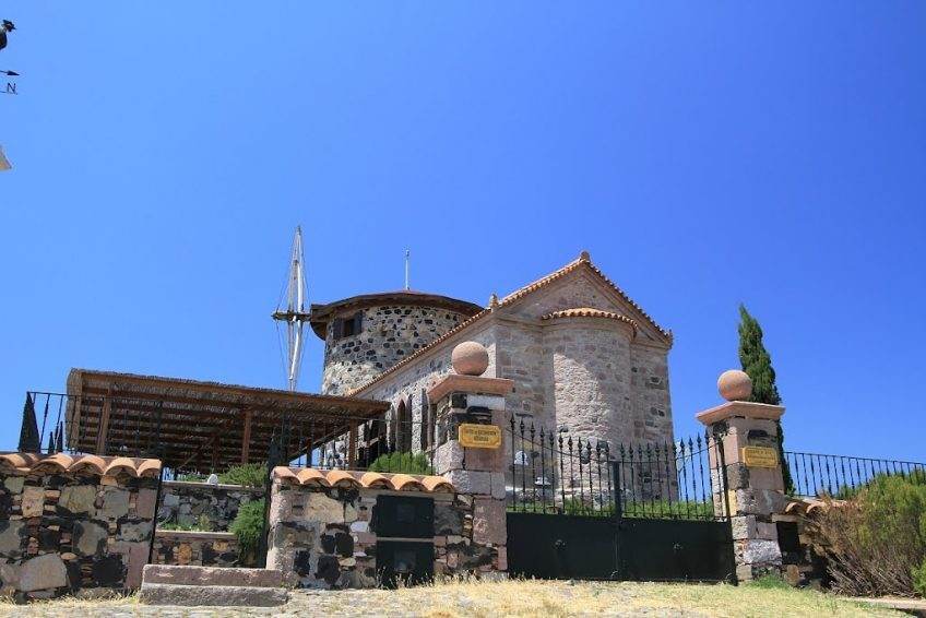 Agios Yaninis Kilisesi - Ne Nerede